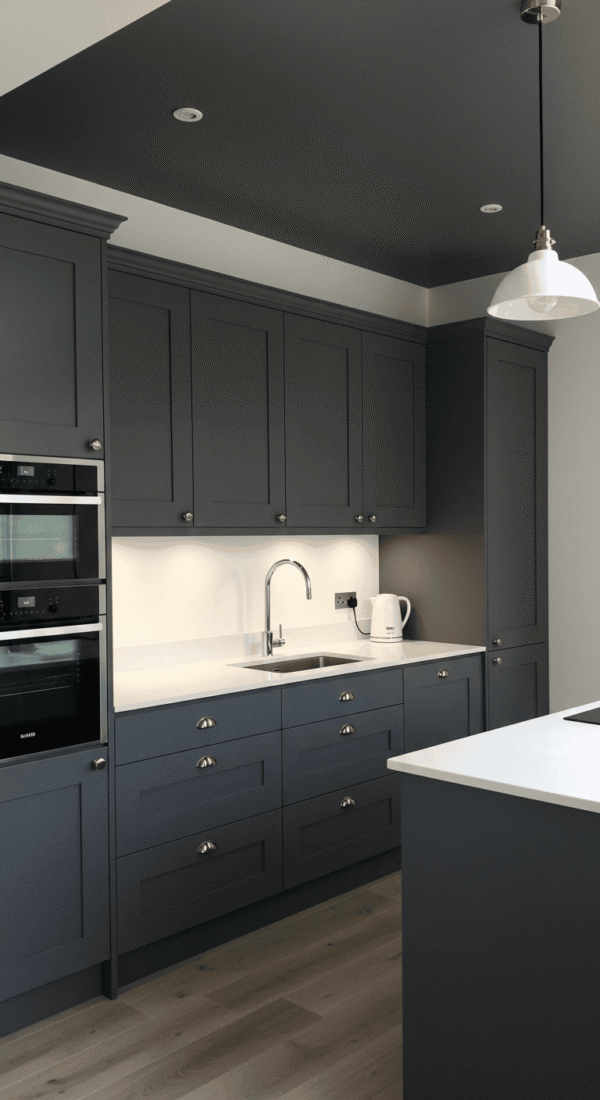 21 Dark Kitchen Cabinet Ideas That Prove Bold is Beautiful